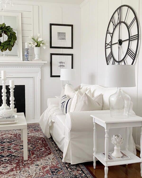 36 Farmhouse Clock Designs to Tell the Time in Style