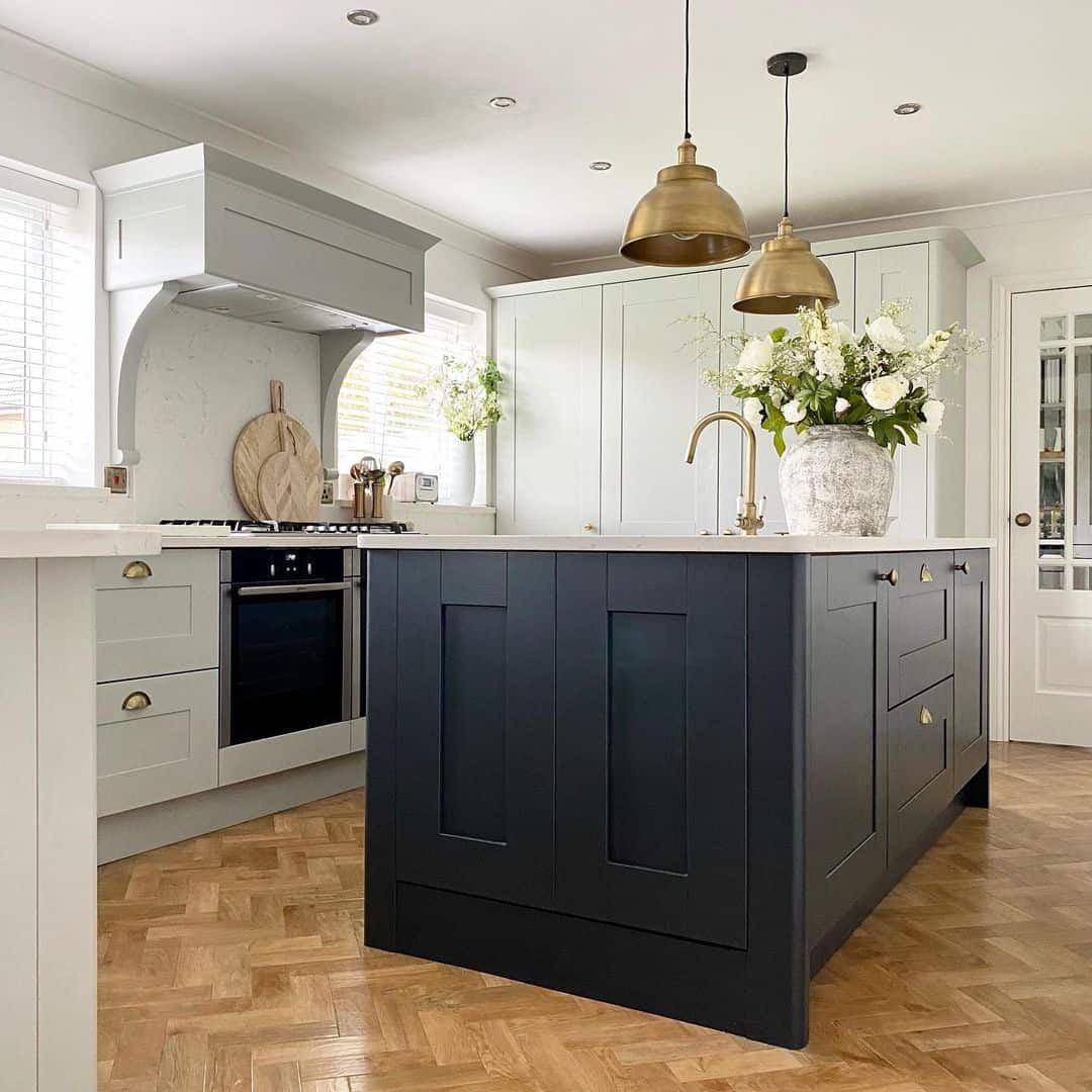20 Gray Kitchen Island Ideas Full of Function and Character