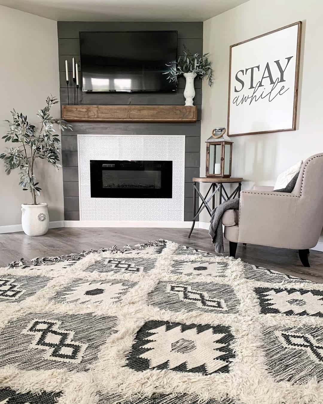 12 Fireplace Built-In Shelves That Are Envy-Worthy