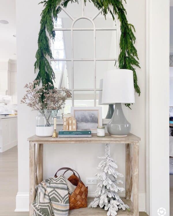 30 Christmas Wall Décor Ideas to Spruce Up your Interiors for the Holidays