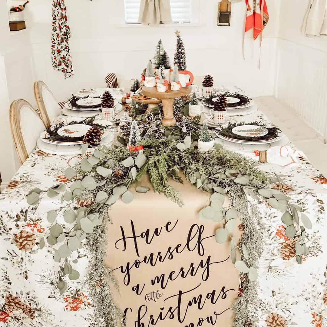 40 Farmhouse Christmas Table Décor Ideas to Deck Your Table With ...