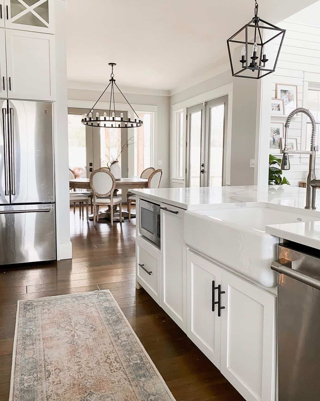 25 Kitchen Islands with Unbelievably Stunning Sinks