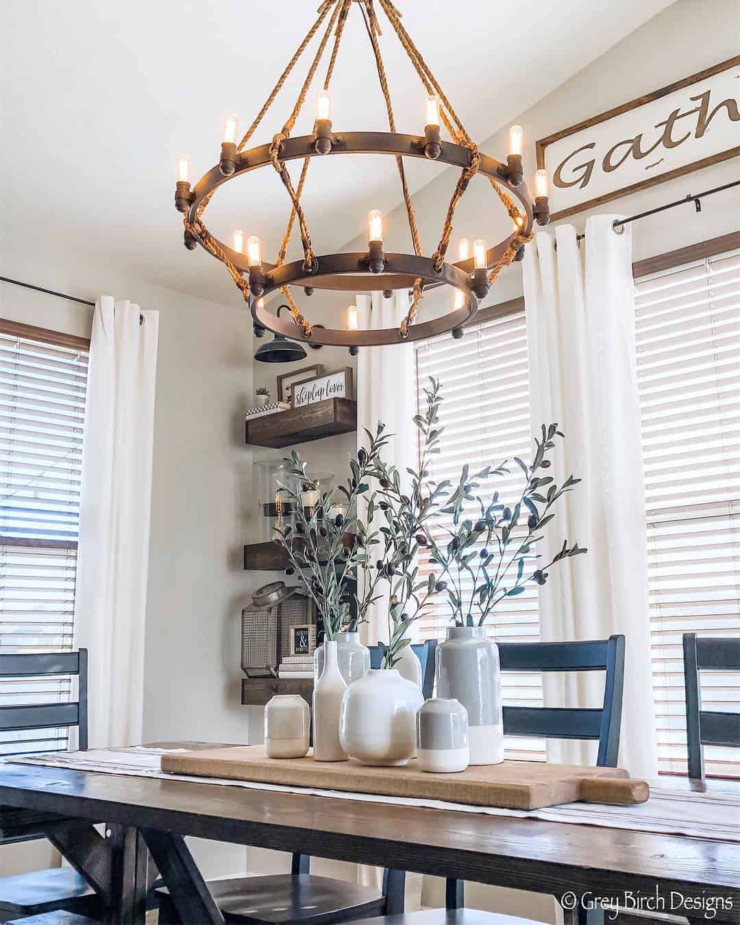 35 Farmhouse Dining Room Lighting Ideas that Fashionably Illuminate
