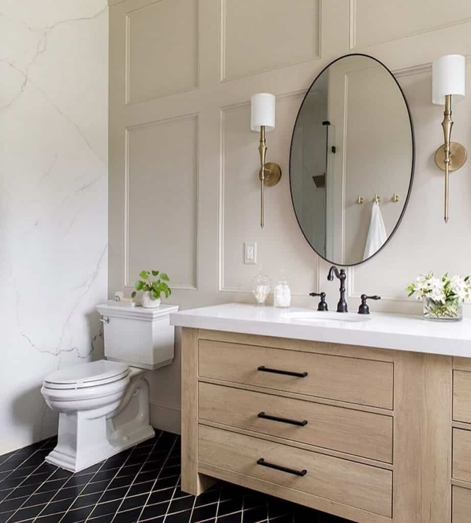 15 Striking Board and Batten Bathrooms That Look Chic and Timeless