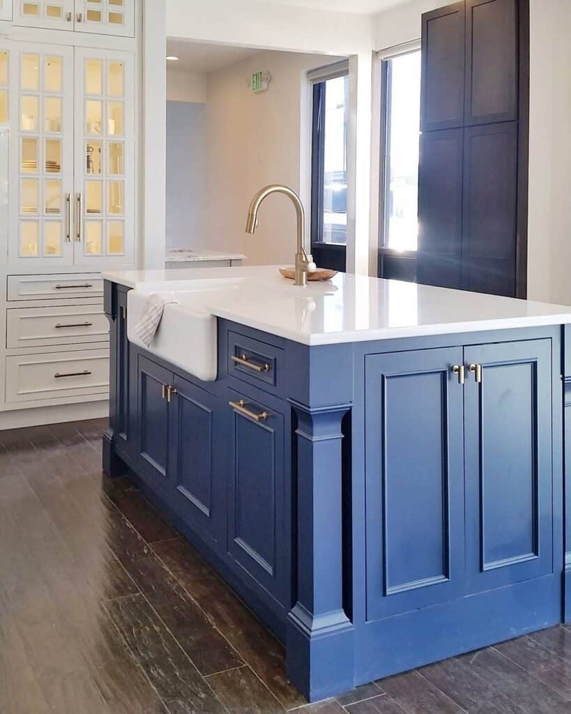 38 Kitchen Island End Panel Ideas for a Custom Look