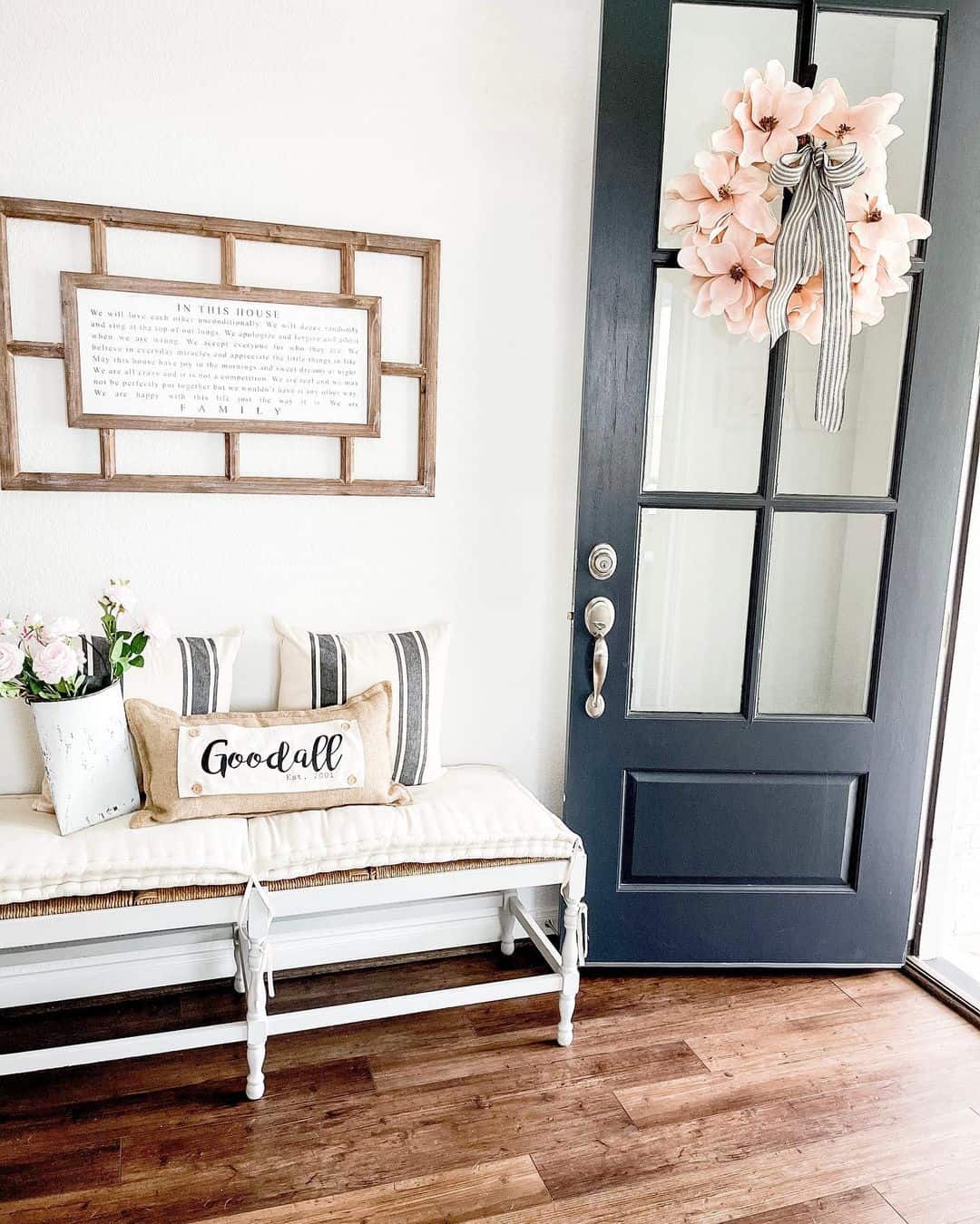 51 Farmhouse Entryway Bench Ideas to Delight Your Guests