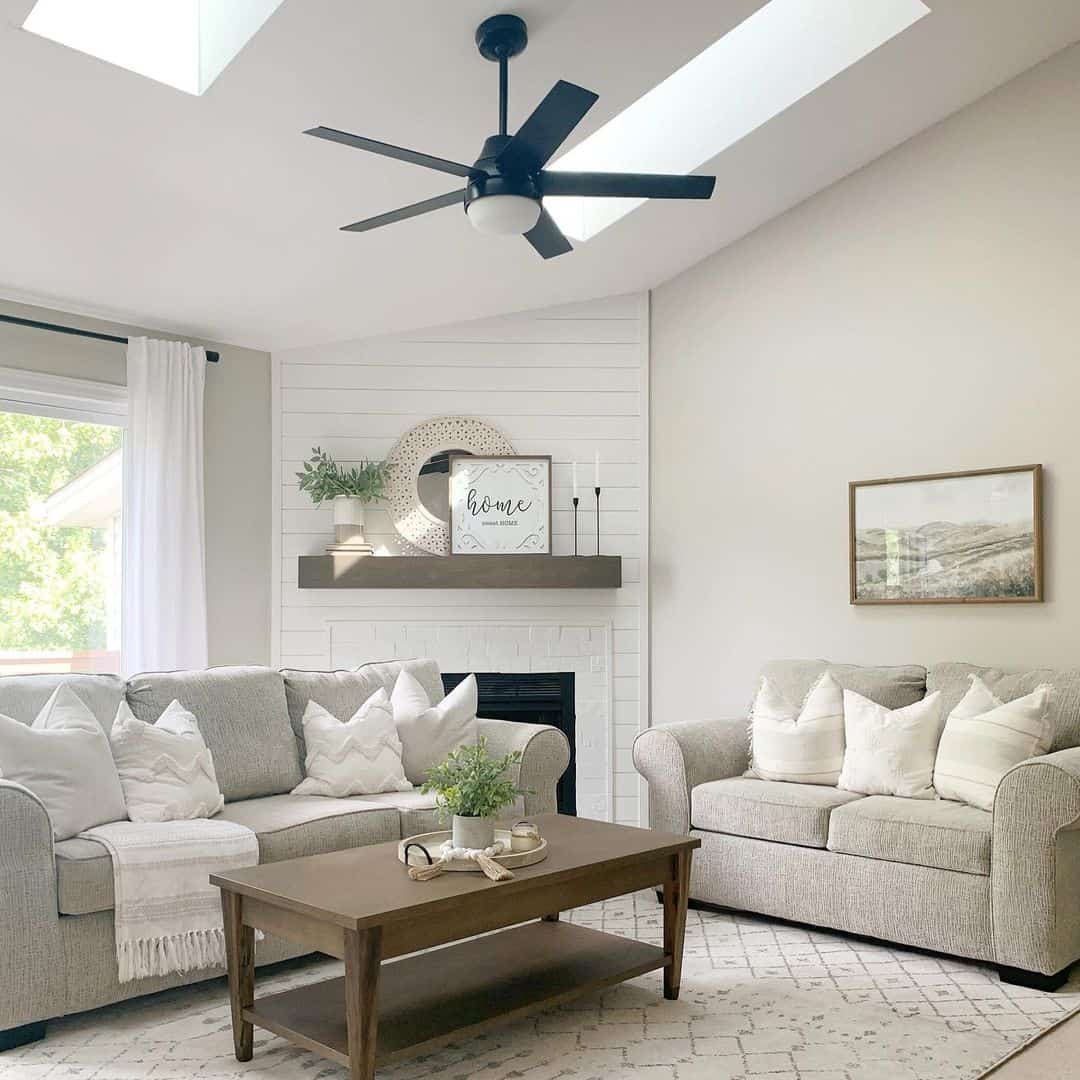 26 Idyllic Living Room Ceiling Fan Ideas for Every Style