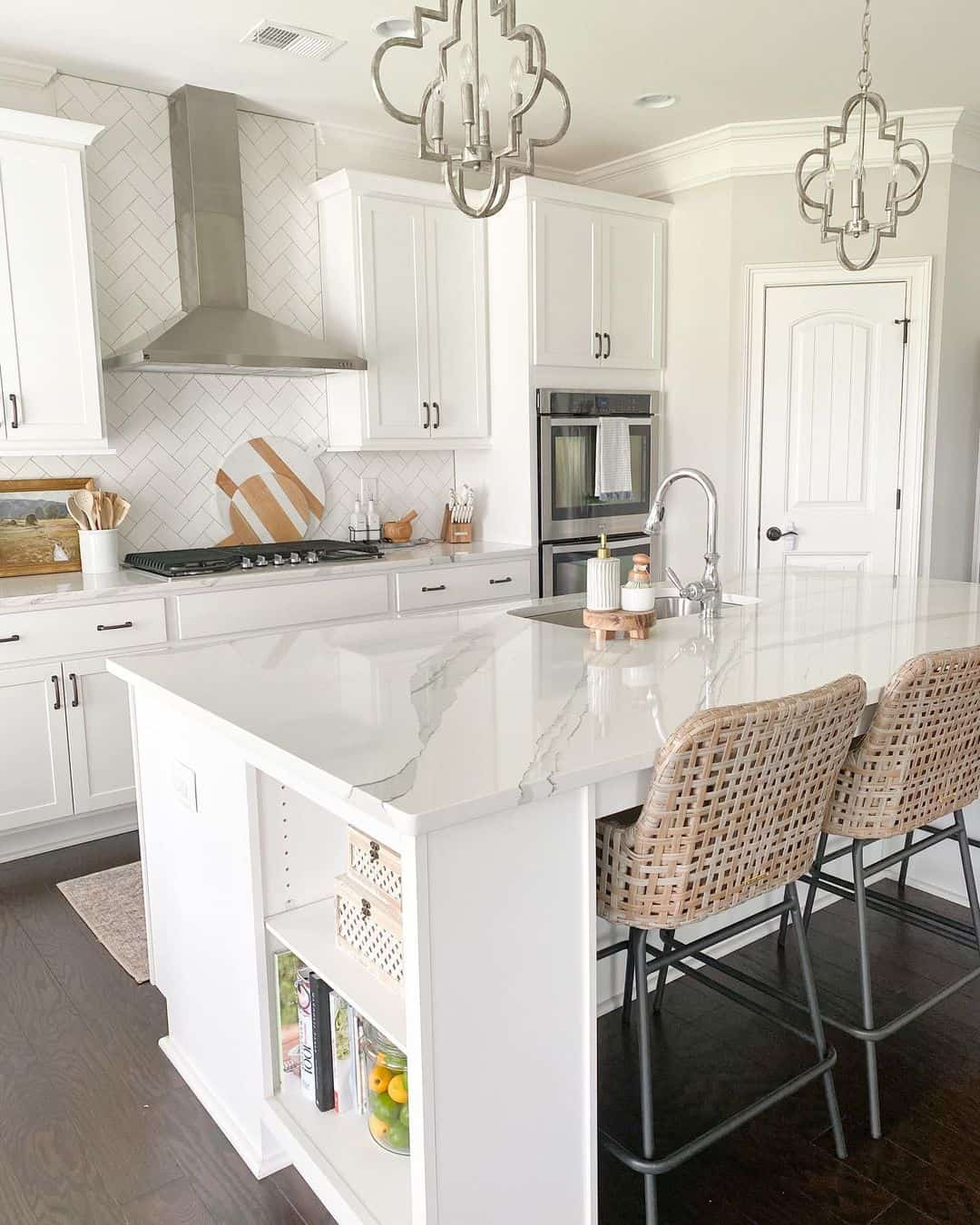 33 Genius Kitchen Island Electrical Outlet Ideas for Every Style