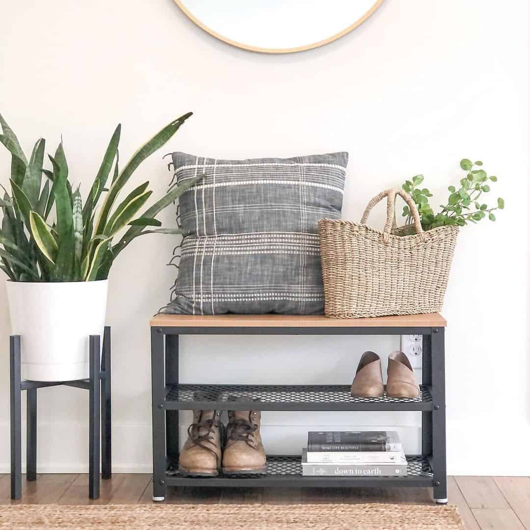 46 Farmhouse Entryway Bench Ideas to Delight Your Guests