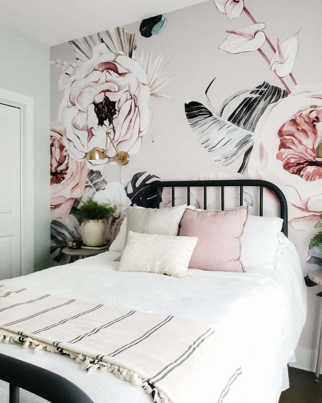 Small Bedroom With Flower Wallpaper Accent Wall - Soul & Lane