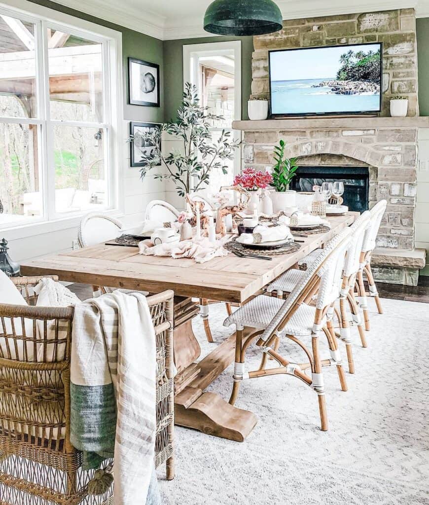 40 Farmhouse Dining Room Rugs to Add Soft Texture to Your Home