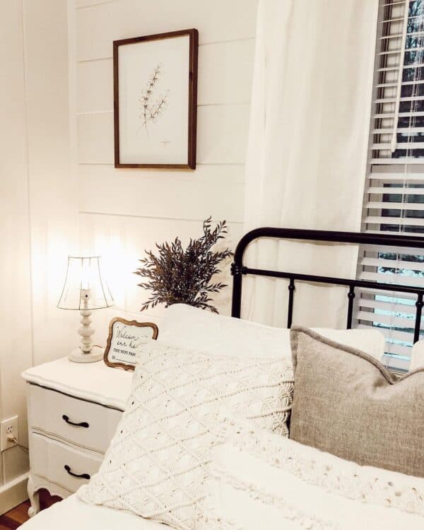 27 Girl's Bedroom Lamps for an Insanely Dreamy Space