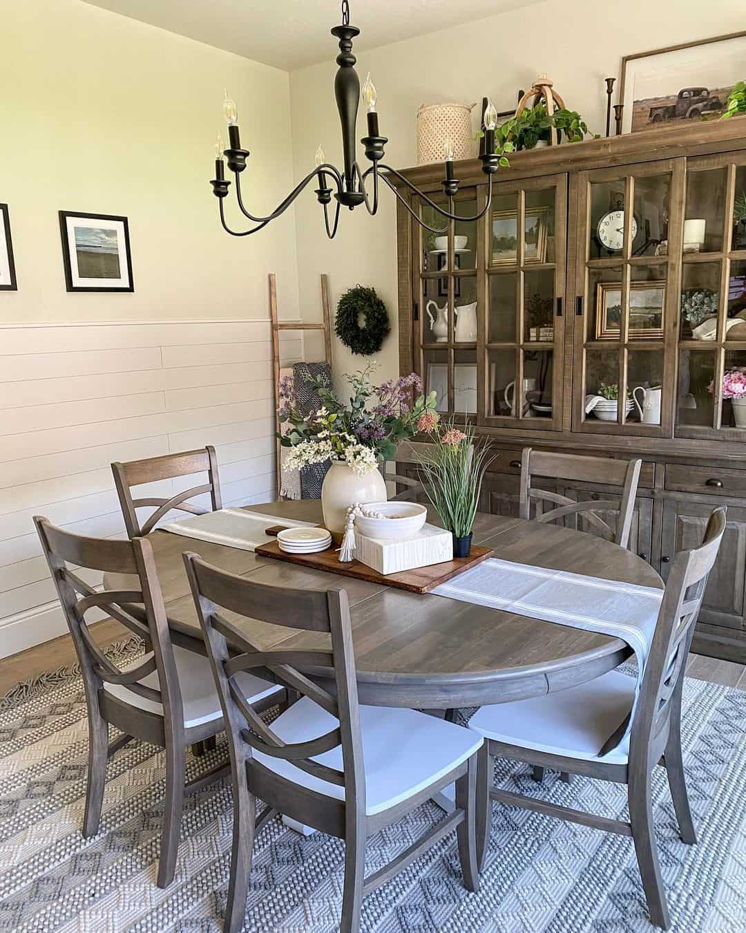 22 Oval Extendable Dining Tables That Work for Smaller Spaces