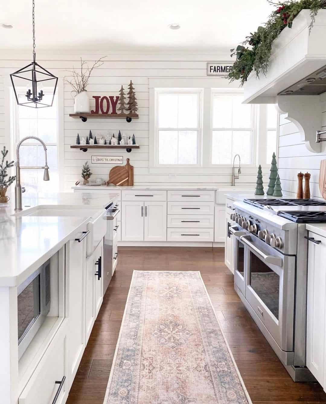 White Shiplap Farmhouse Kitchen - Soul & Lane
