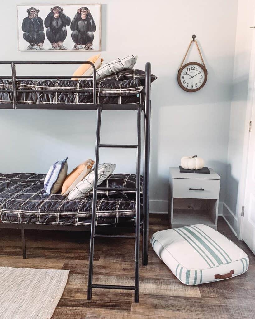 35 Seriously Cool Bunk Room Ideas for Big Families