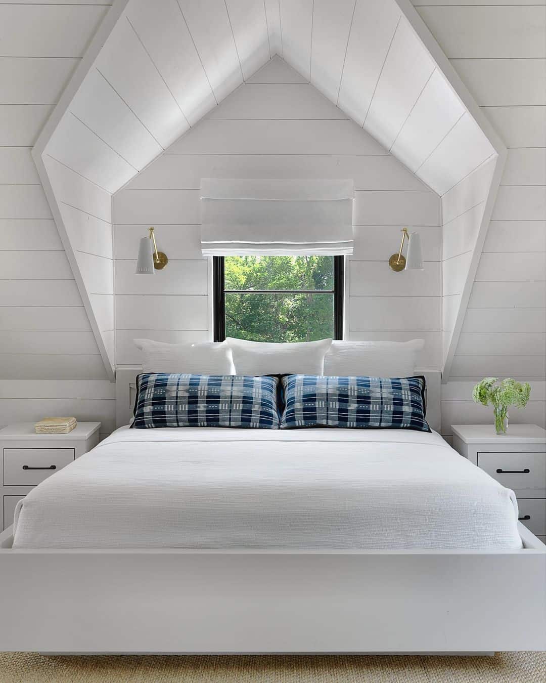 26 Bedroom Wall Sconces That Are Easy on the Eye