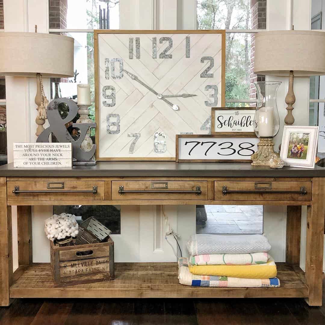 25 Stunning Console Table Lamp Ideas to Transform Your Hallway