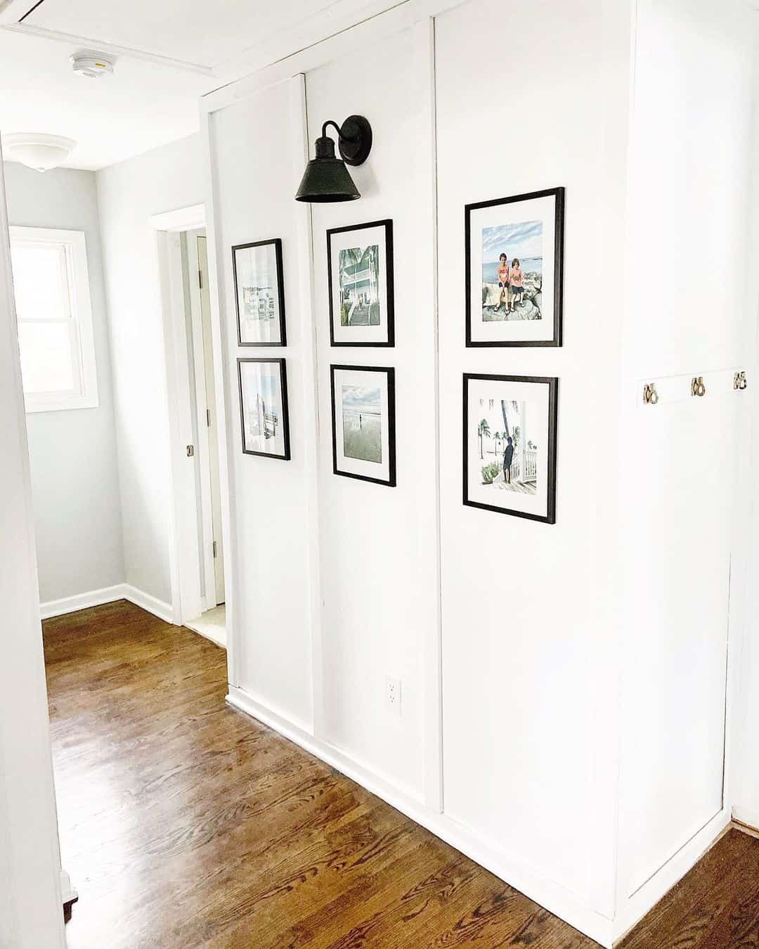 38 Black Frame Gallery Wall Layouts to Display Your Pictures