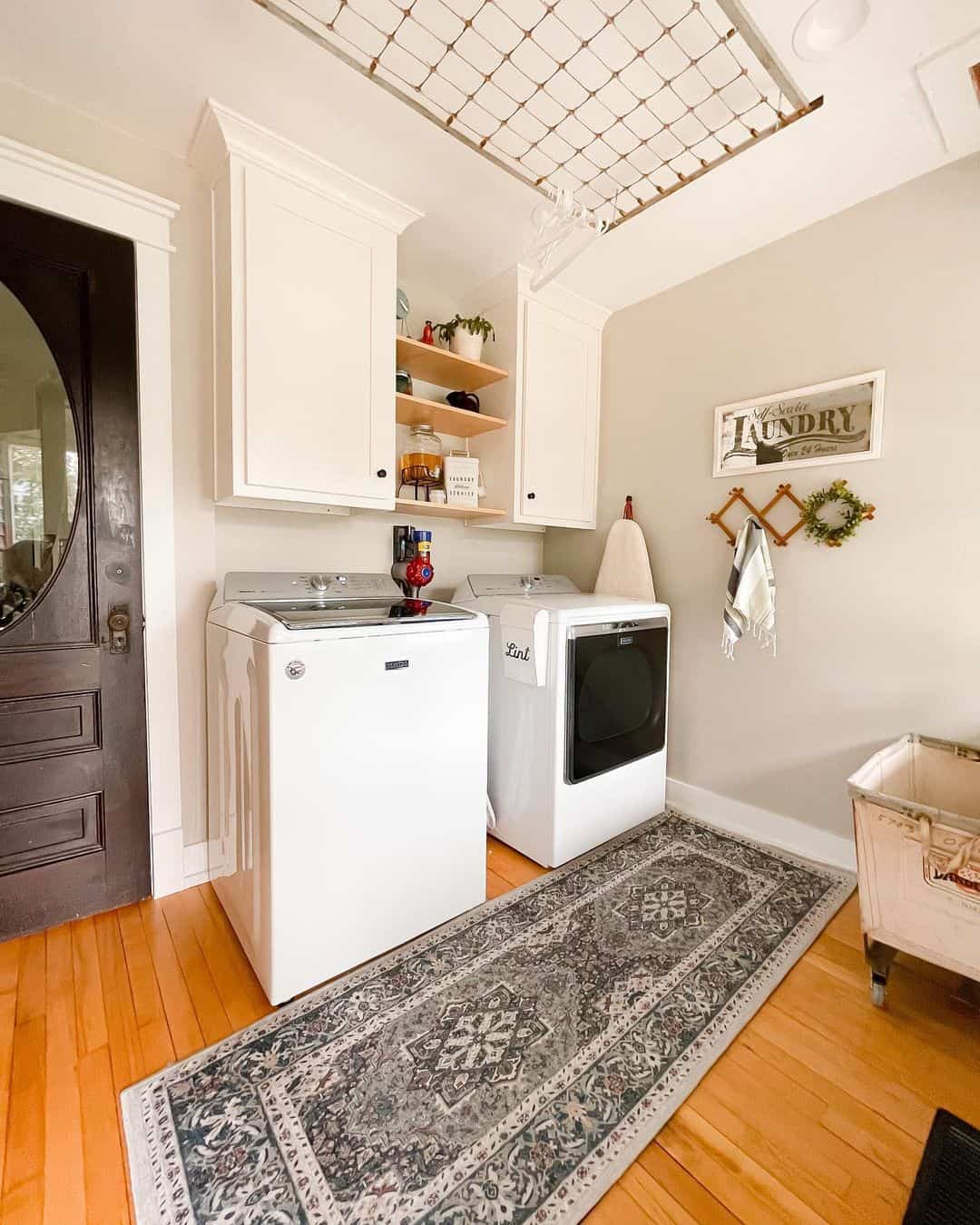 30 Stunning Laundry Room Rugs to Bring in Some Pattern