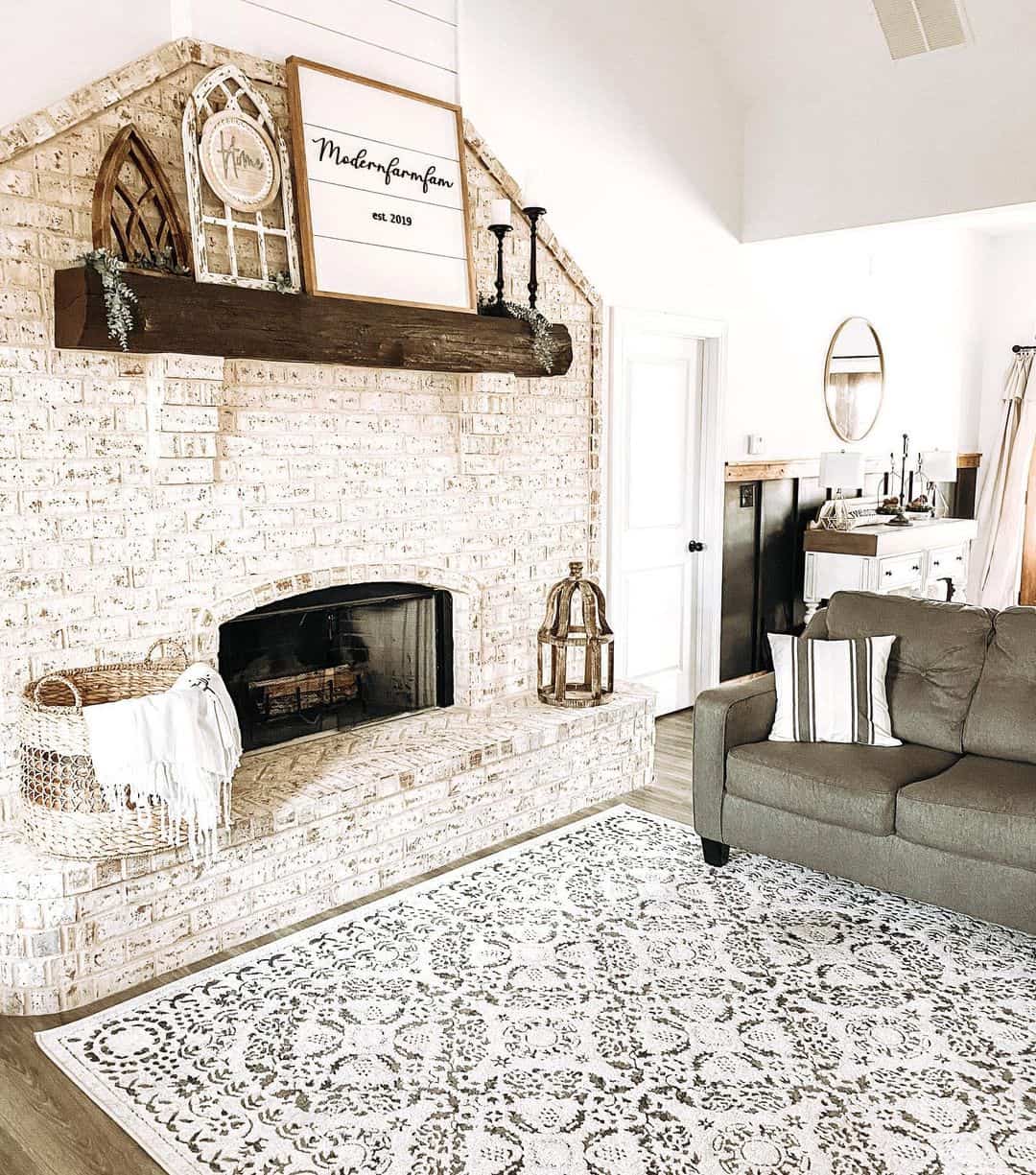 22 Limewash Brick Fireplace Ideas for Added Natural Texture