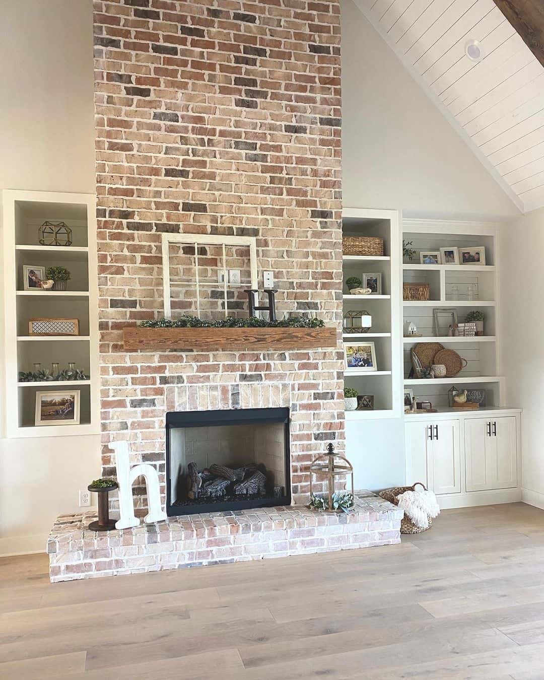 22 Limewash Brick Fireplace Ideas for Added Natural Texture