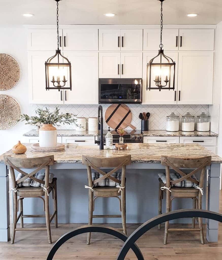 36 Kitchen Island Pendant Lighting Ideas to Accessorize Your Space