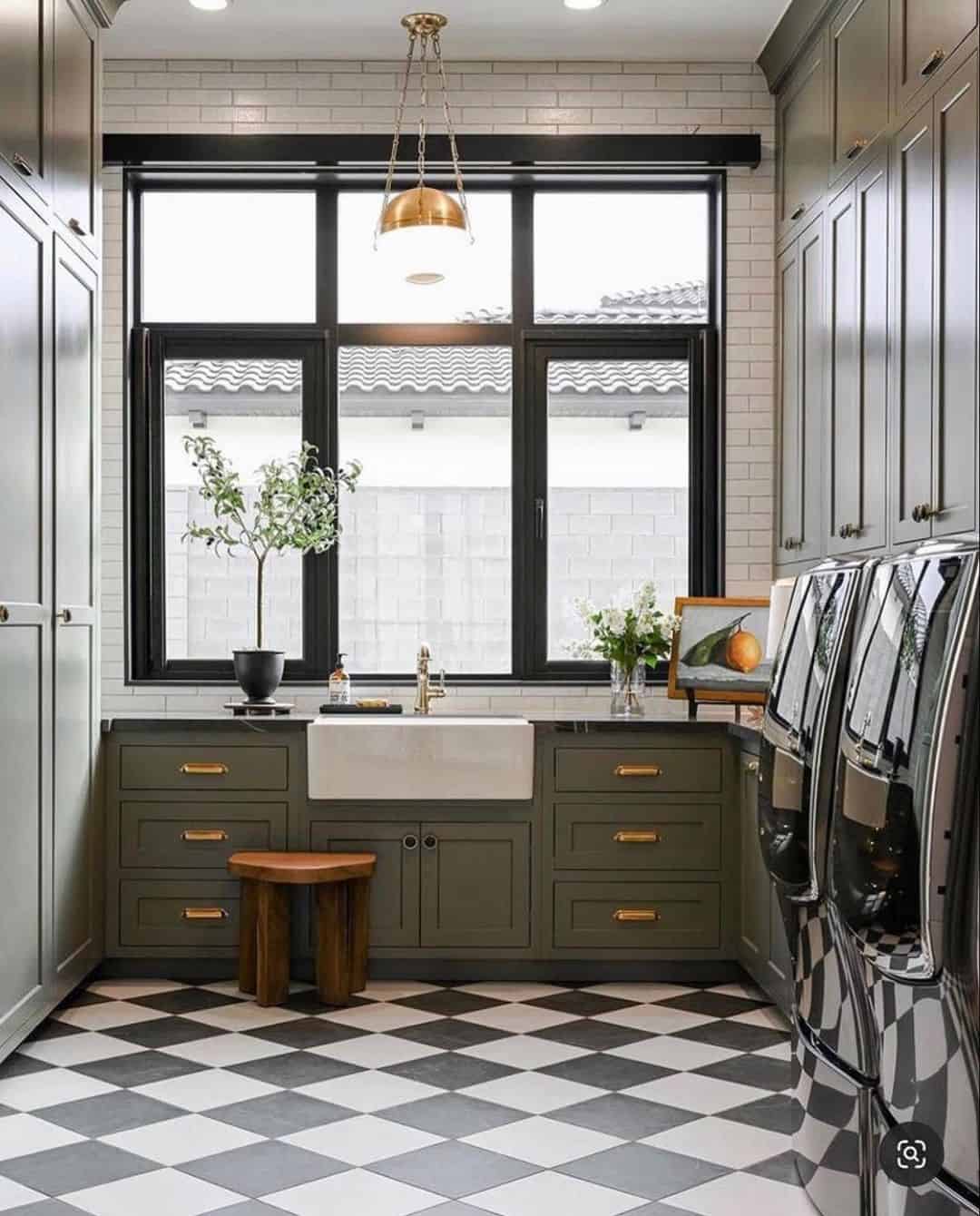 19 Checkerboard Floor Patterns Worth Obsessing Over