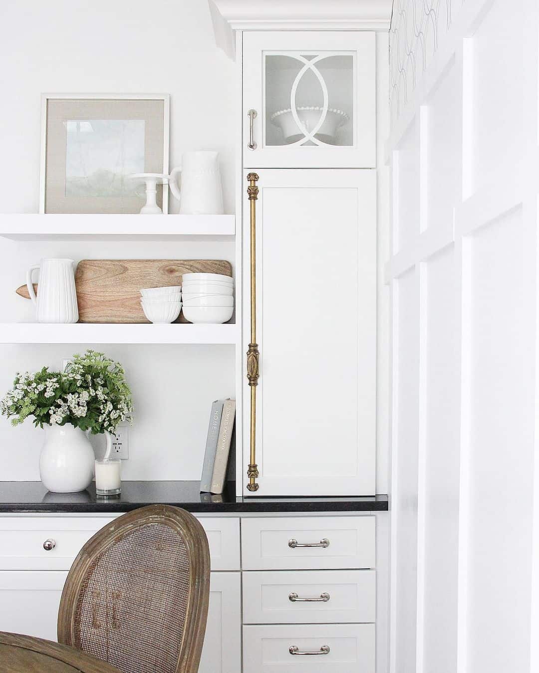 30 Brass Hardware Rooms That Are Absolutely Glowing