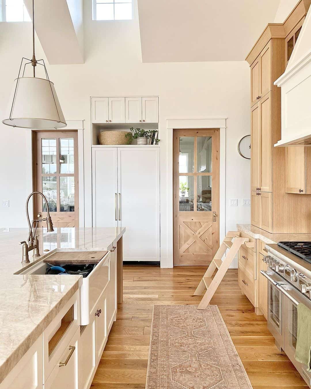 29 Incredible Brass Kitchen Faucet Ideas for Your Renovation