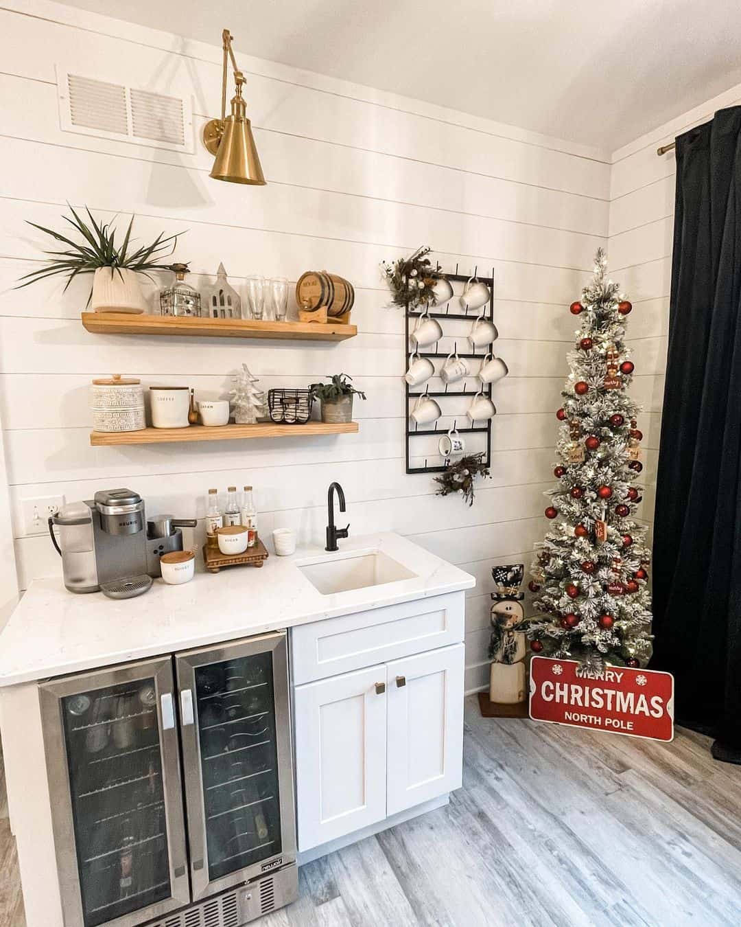 35 Farmhouse Shiplap Walls for Every Room in Your House