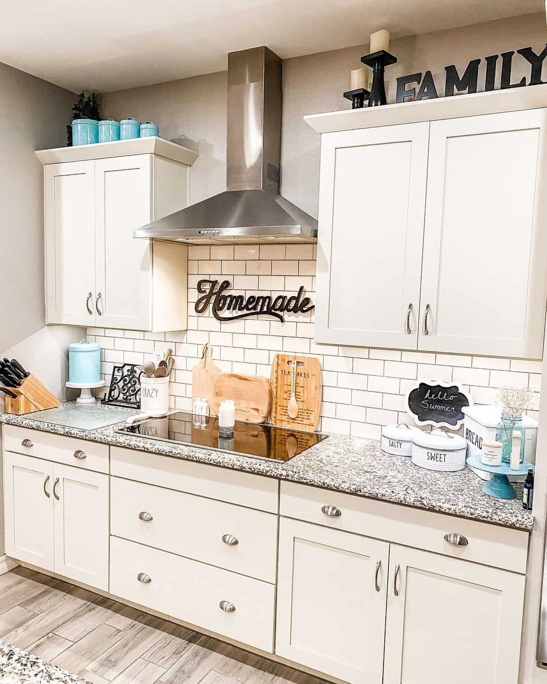 33 Stunning White Subway Tile with Gray Grout Ideas That Pop