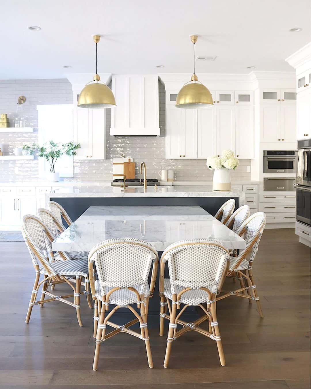 21 Shaker Cabinet Crown Molding Ideas for Your Next Reno