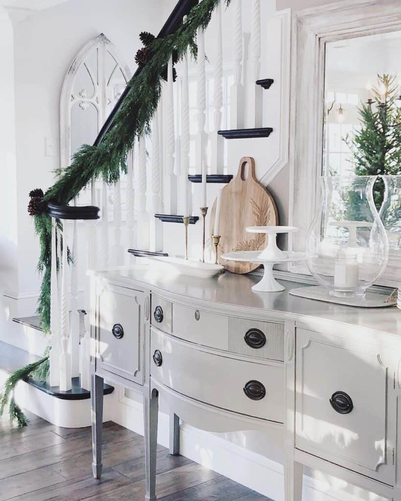 28 White Sideboard Looks for Any Room in Your Home