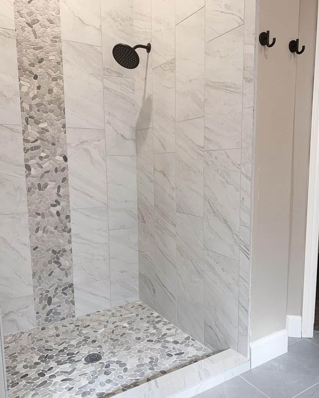 Cobblestone Shower Floor Tile