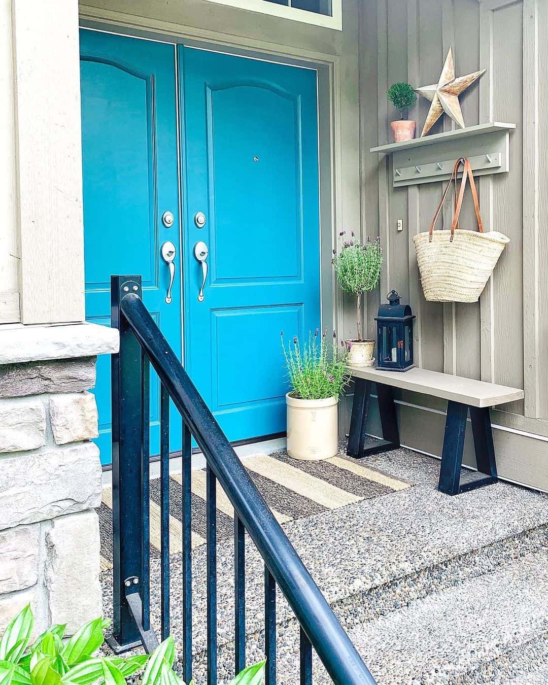 32 Inspiring Blue Front Door Ideas to Revive Your Home Exterior