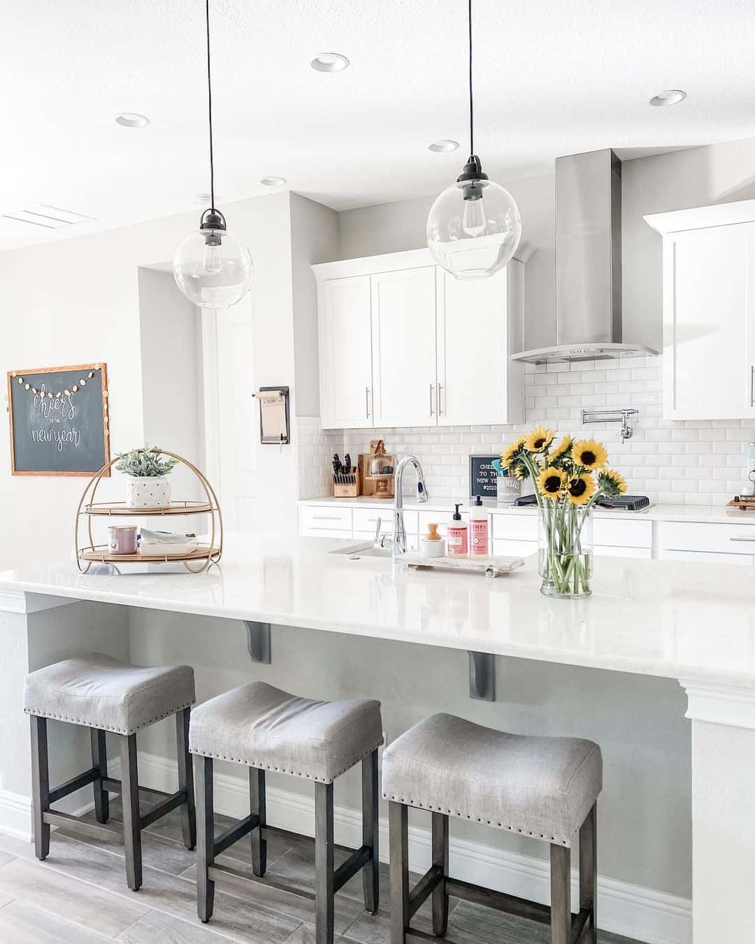 35 Ideas for a Modern Kitchen Island To Utilize Your Kitchen Space