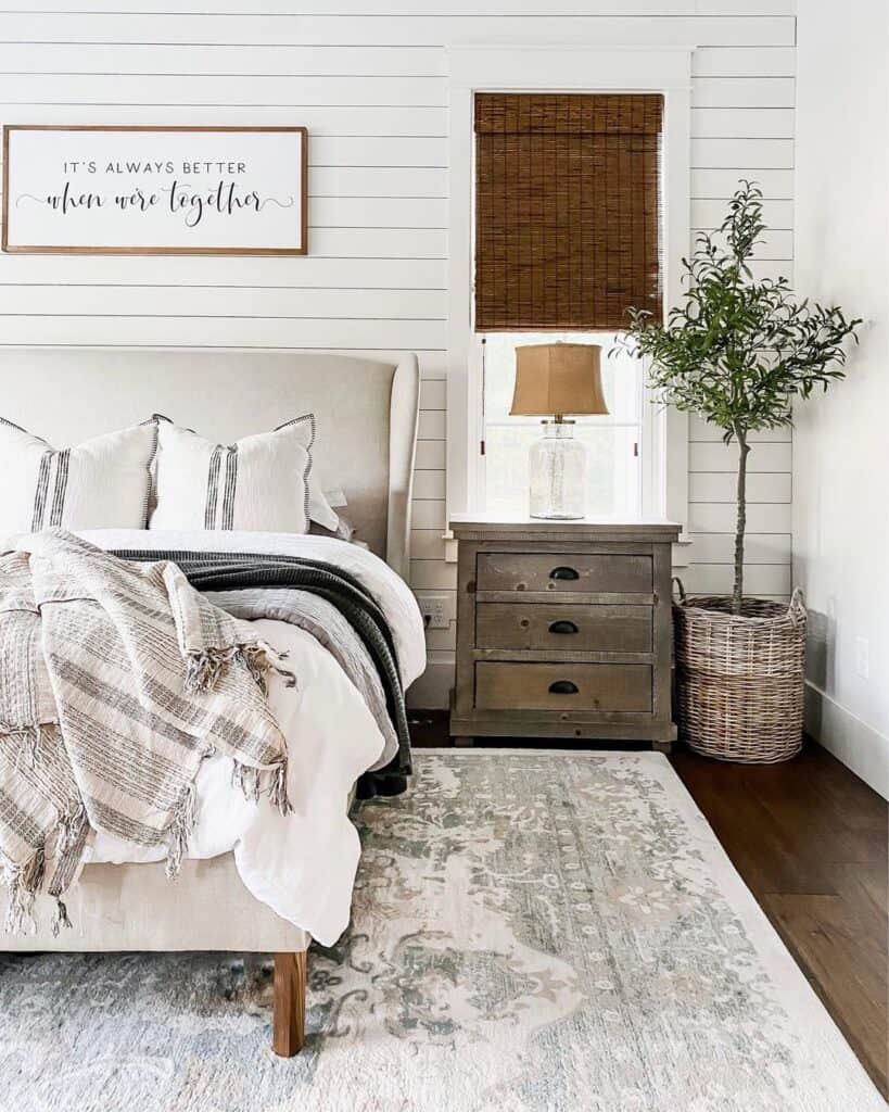 35 Farmhouse Shiplap Walls for Every Room in Your House