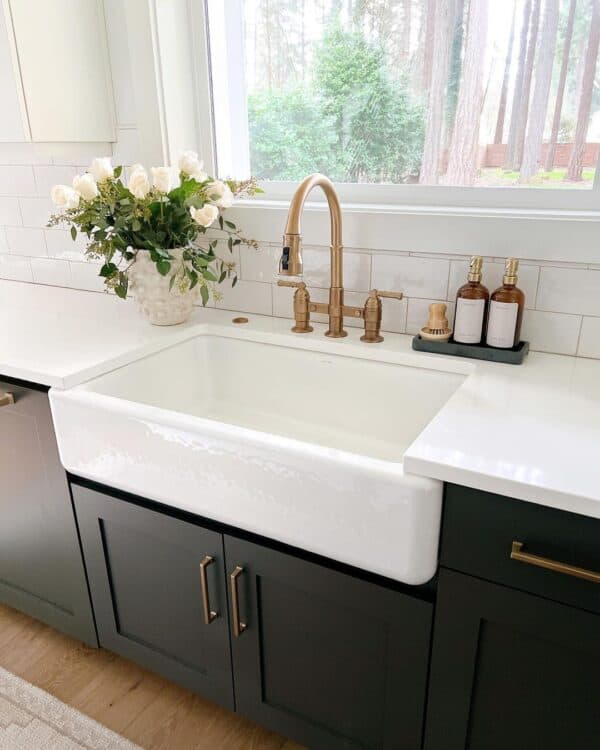 29 Incredible Brass Kitchen Faucet Ideas for Your Renovation