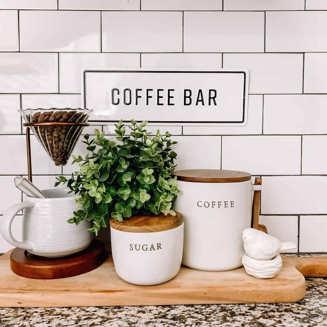 25 Classic White Subway Tile with Black Grout Designs
