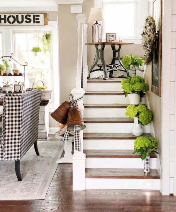 29 Stair Landing Ideas for a Creative Use of Space
