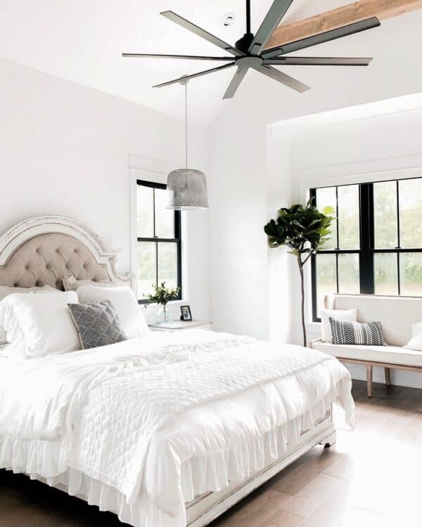 29 Incredible Ways to Use a Tufted Headboard In Your Bedroom