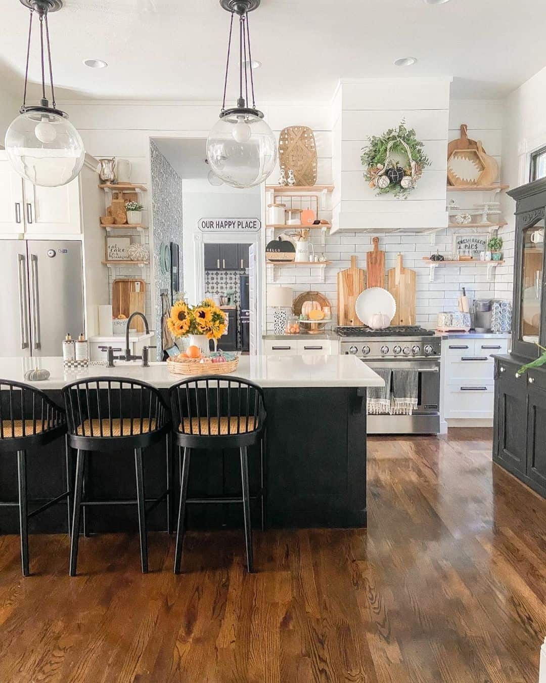 30 Ideas for Cheerful Sunflower Kitchen Décor
