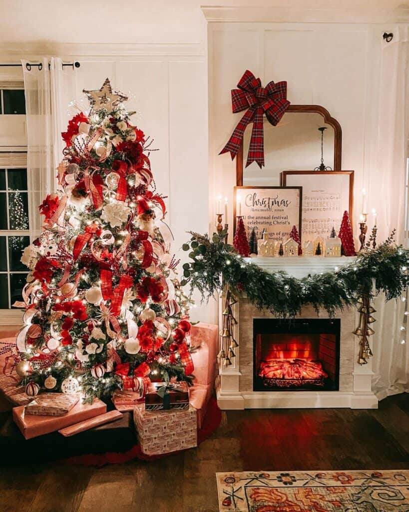 Christmas Tree with Red Bows and White Ornaments - Soul & Lane