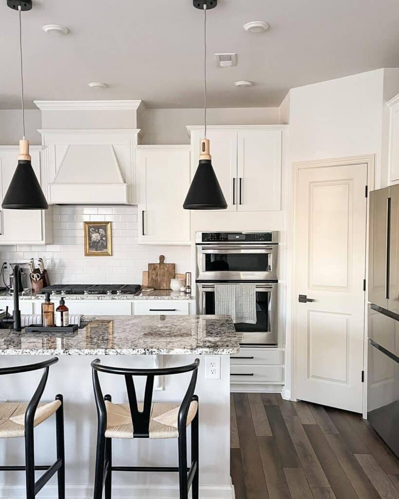 32 Farmhouse Pantry Doors to Inspire Your Next Project