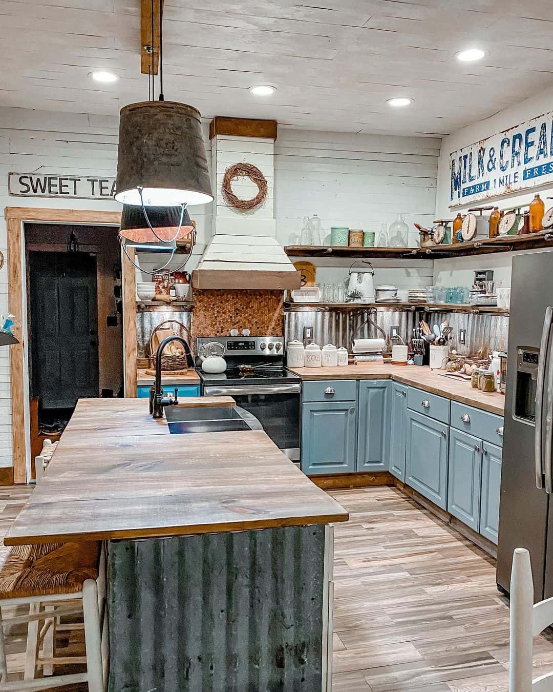 20 Rustic Kitchen Island Ideas for a Timeless Farmhouse Look