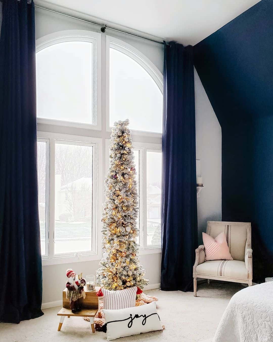 49 Pencil Christmas Tree Decorating Ideas This Holiday Season