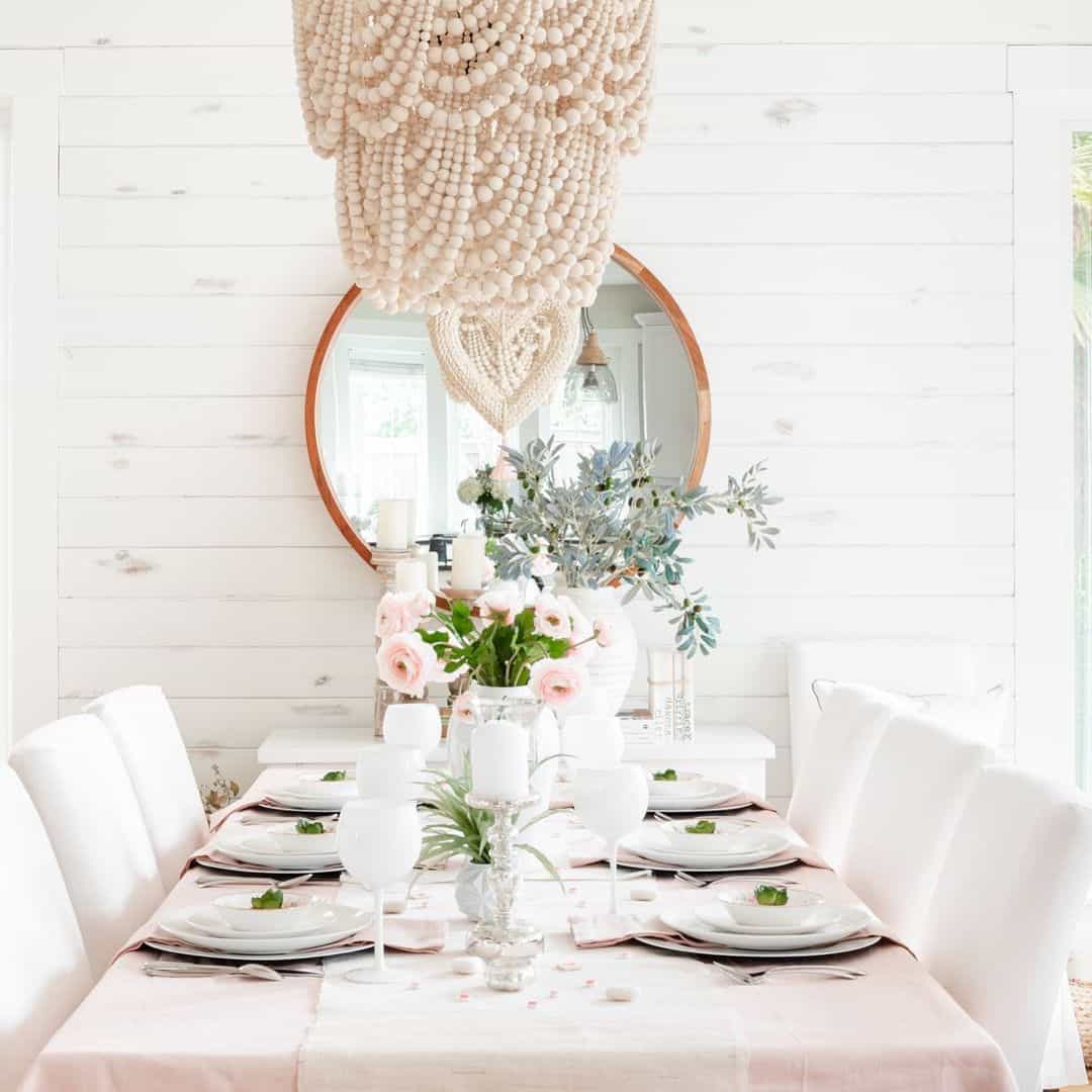 Gorgeous Tablescape Setup in Dining Room - Soul & Lane