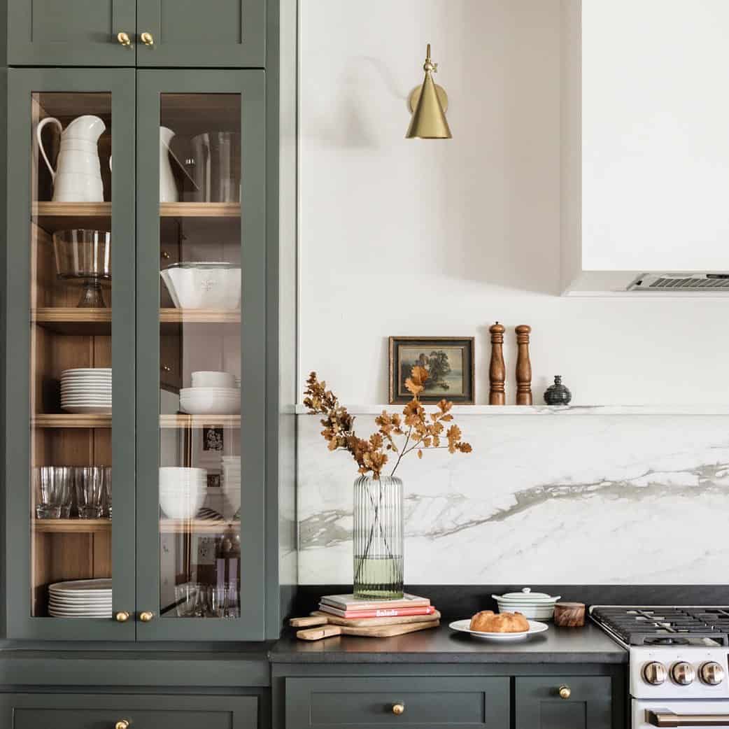 32 Ideas for Upper Kitchen Cabinets with Glass Doors that Impress