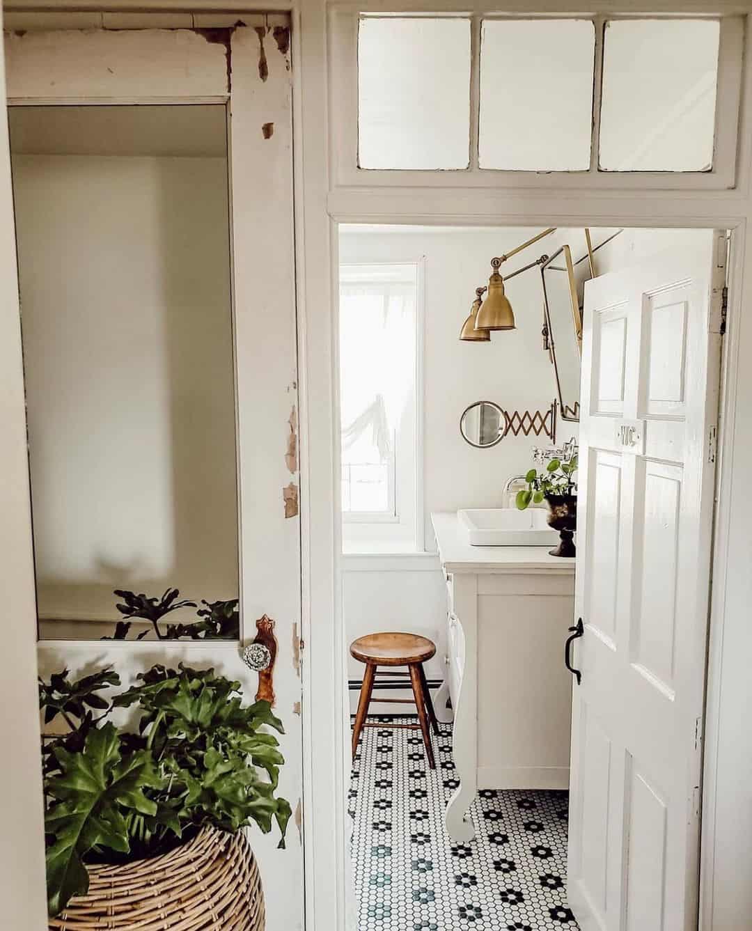 28 Brass Bathroom Sconce Ideas for a Stylish and Timeless Look