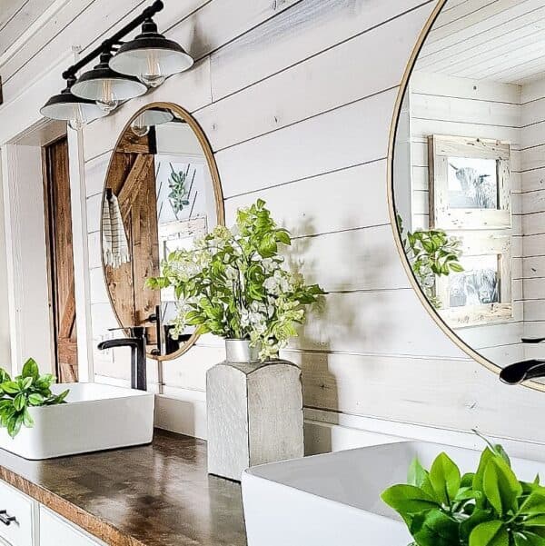 Rustic Weathered Shiplap Farmhouse Bathroom - Soul & Lane